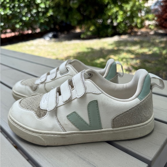 Veja | Shoes | Veja White And Green Sneakers With Velcro Straps | Poshmark